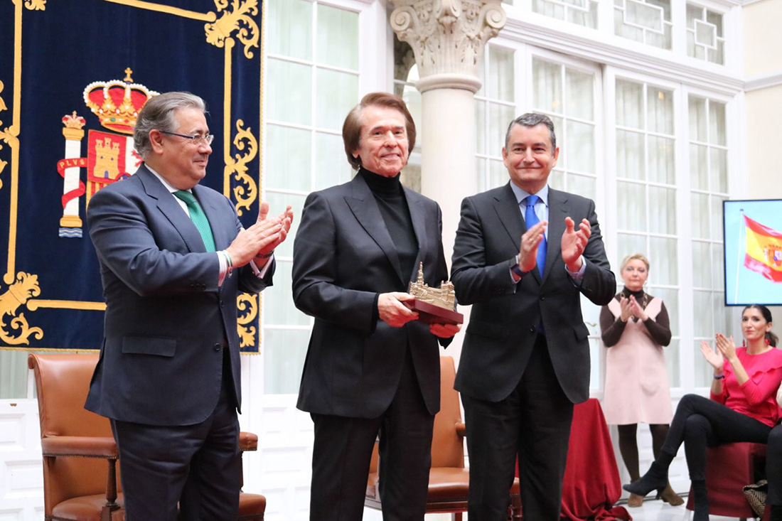 'RAPHAEL 6.0': 60 AÑOS SOBRE LOS ESCENARIOS | RAPHAEL RECIBE EL ...